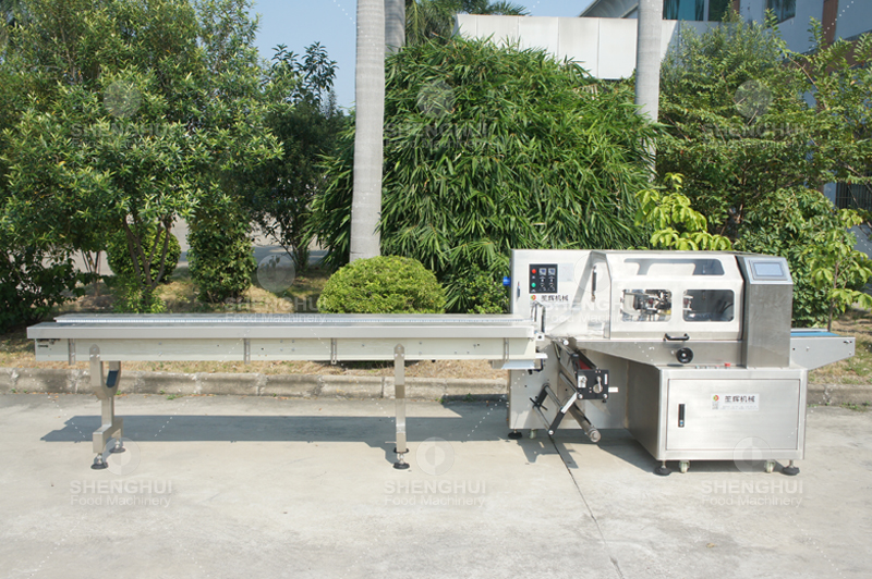 Continuous supermarket vegetable and fruit packaging production line ...